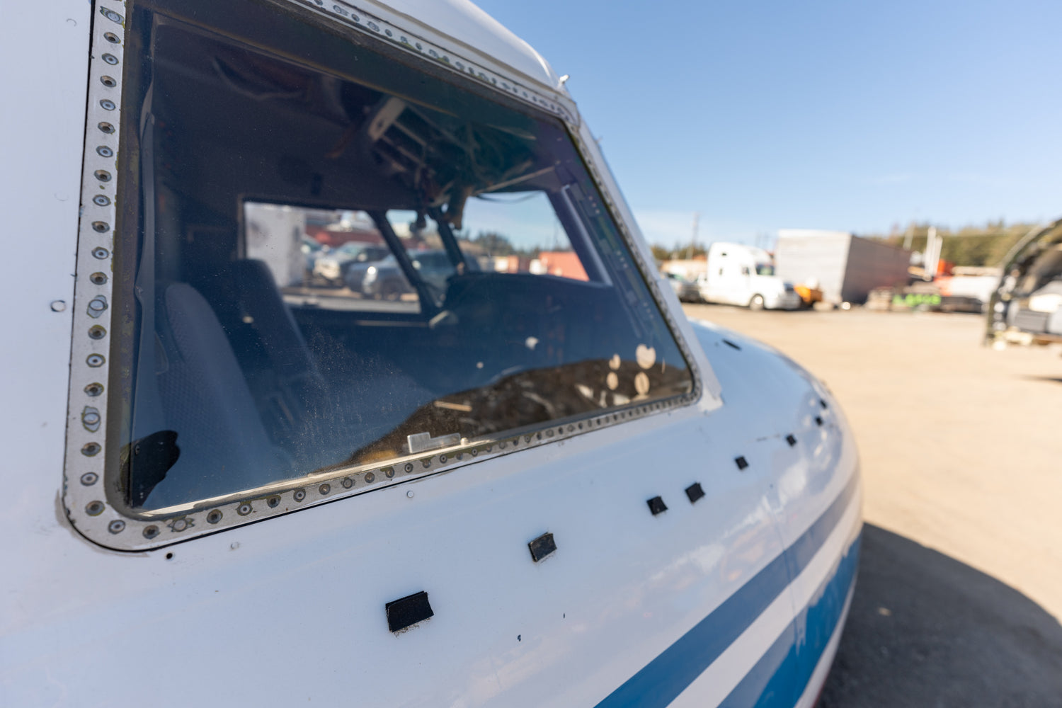 Convair 580 Cockpit Film Set Prop – FlightFlix™