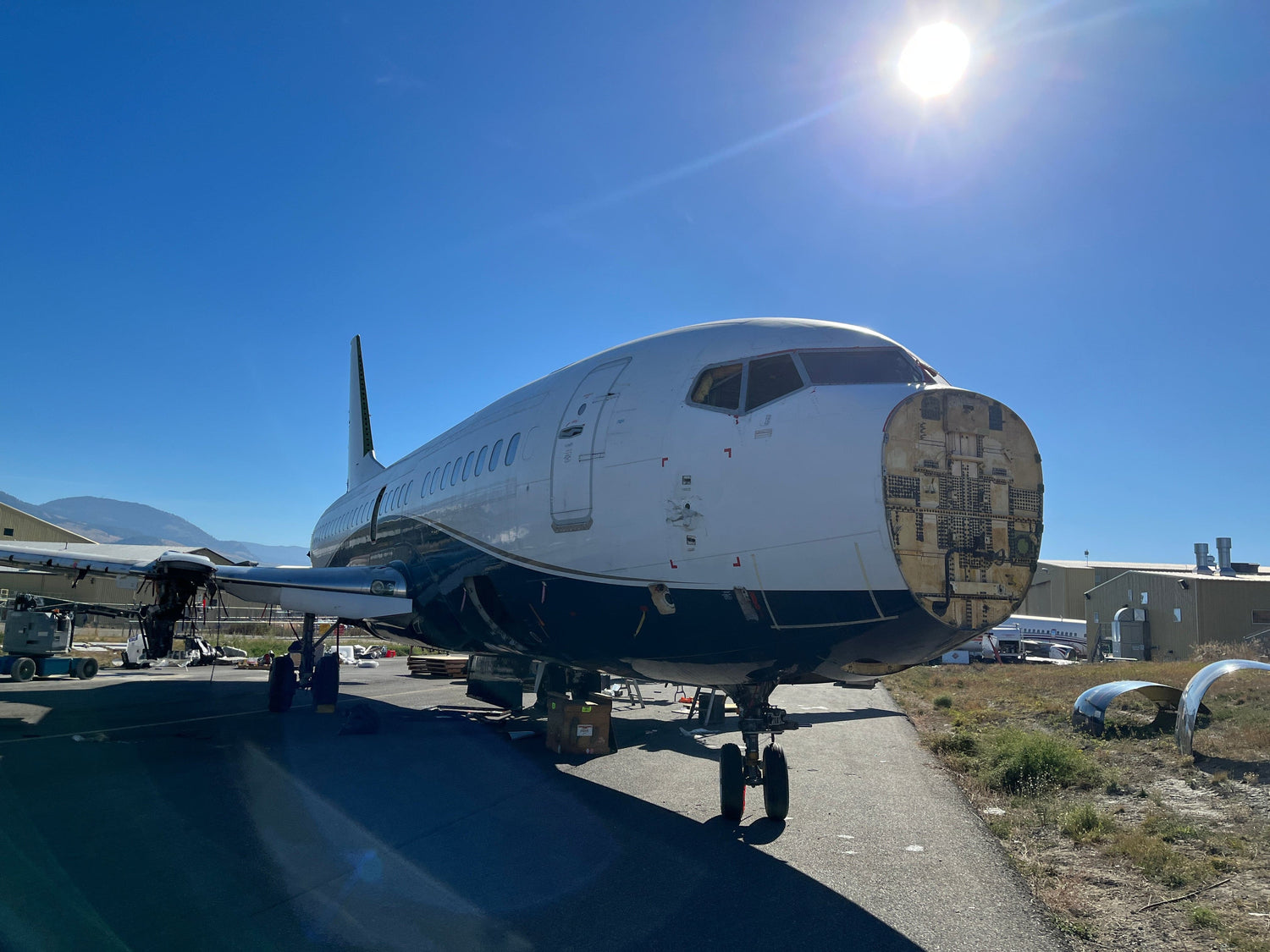 Rent a Boeing 737 Airplane Film Set Prop - FlightFlix™